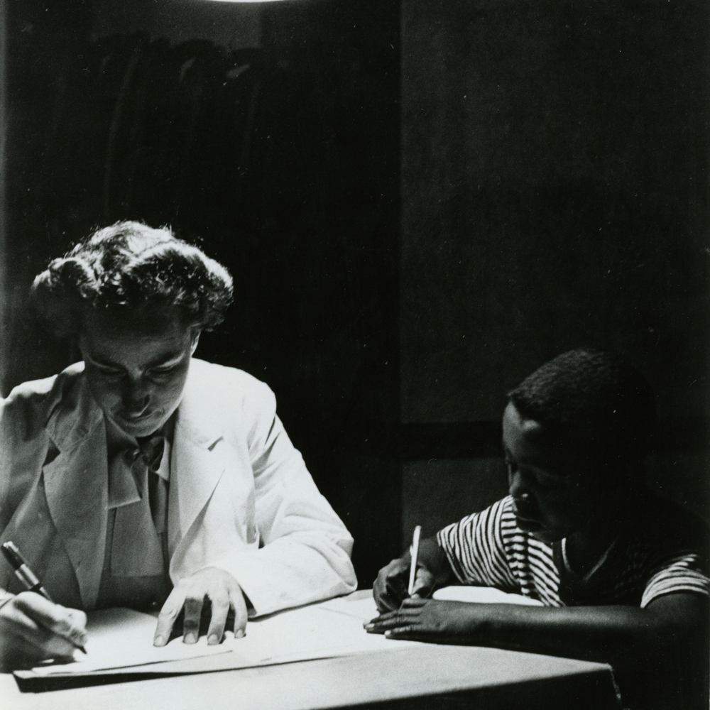 Ely Jacques Kahn: A New York Architect Standing the Test of Time - Leo ...