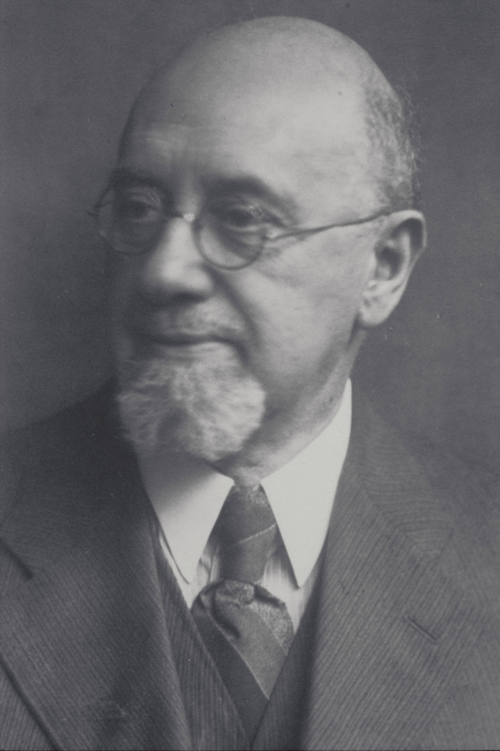 UPROOTING AND DISPLACEMENT - Leo Baeck Institute