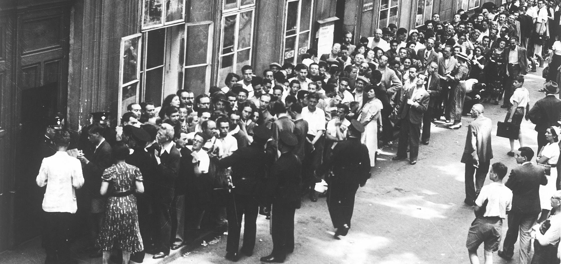 The Vienna Model of Radicalization - Leo Baeck Institute